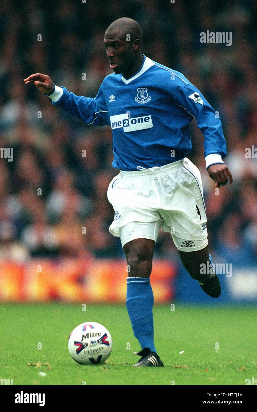 KEVIN CAMPBELL EVERTON FC 01 October 1999 Stock Photo - Alamy