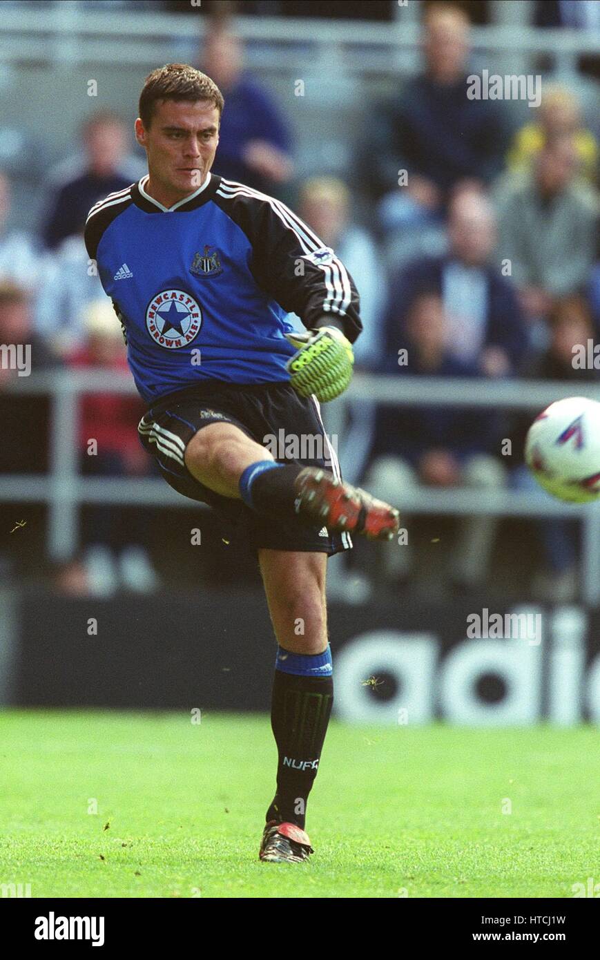 STEVE HARPER NEWCASTLE UNITED FC 03 October 1999 Stock Photo - Alamy