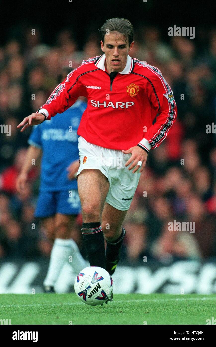 PHILIP NEVILLE MANCHESTER UNITED FC 03 October 1999 Stock Photo - Alamy