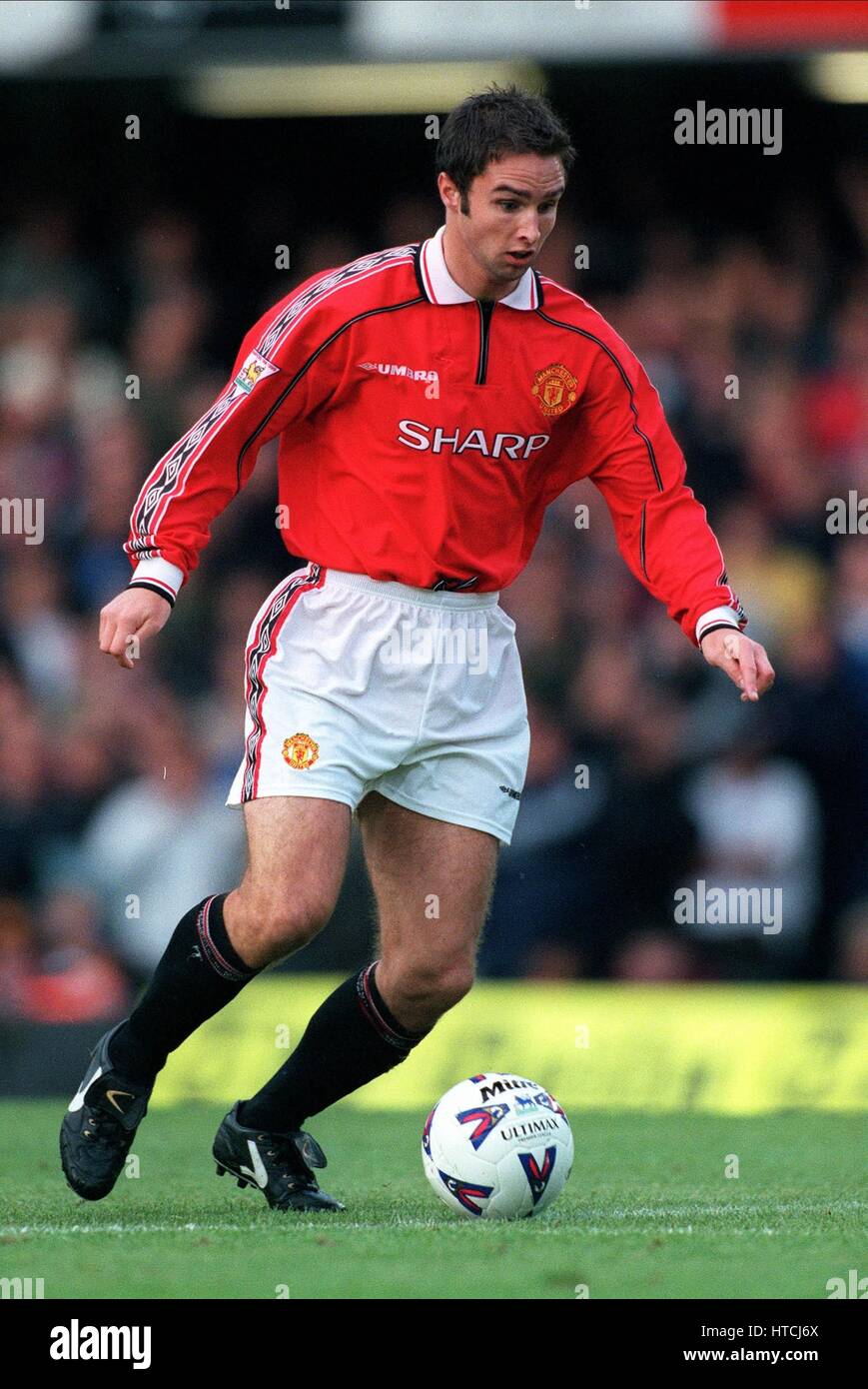 MARK WILSON . MANCHESTER UNITED FC 03 October 1999 Stock Photo - Alamy
