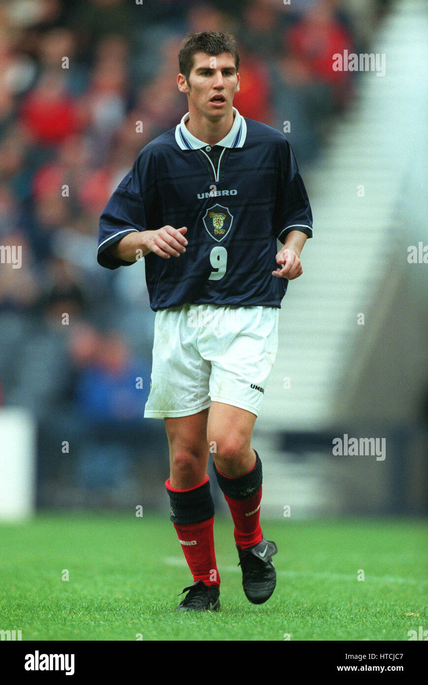 MARK BURCHILL SCOTLAND & GLASGOW CELTIC FC 09 October 1999 Stock Photo ...