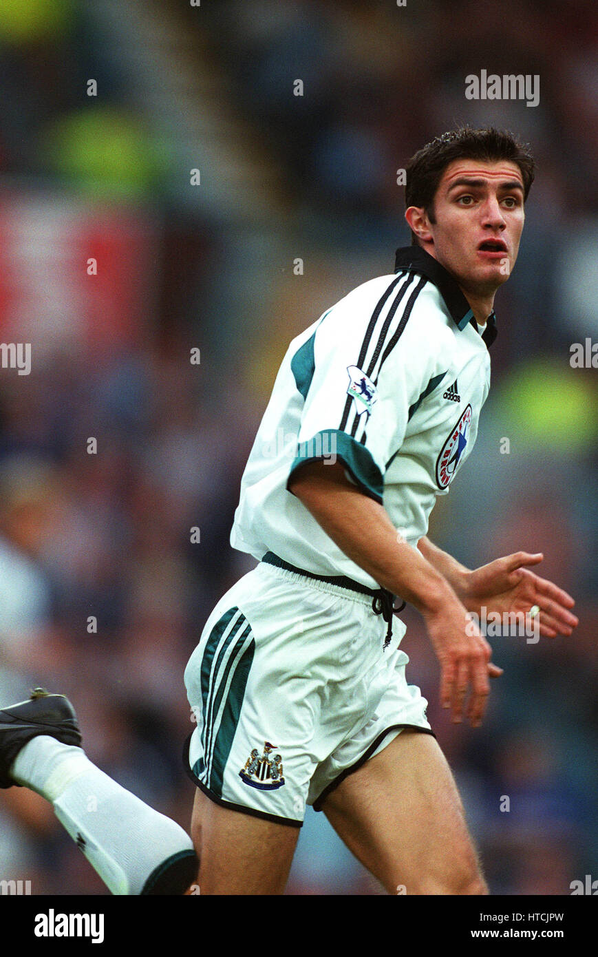 AARON HUGHES NEWCASTLE UNITED FC 16 October 1999 Stock Photo - Alamy