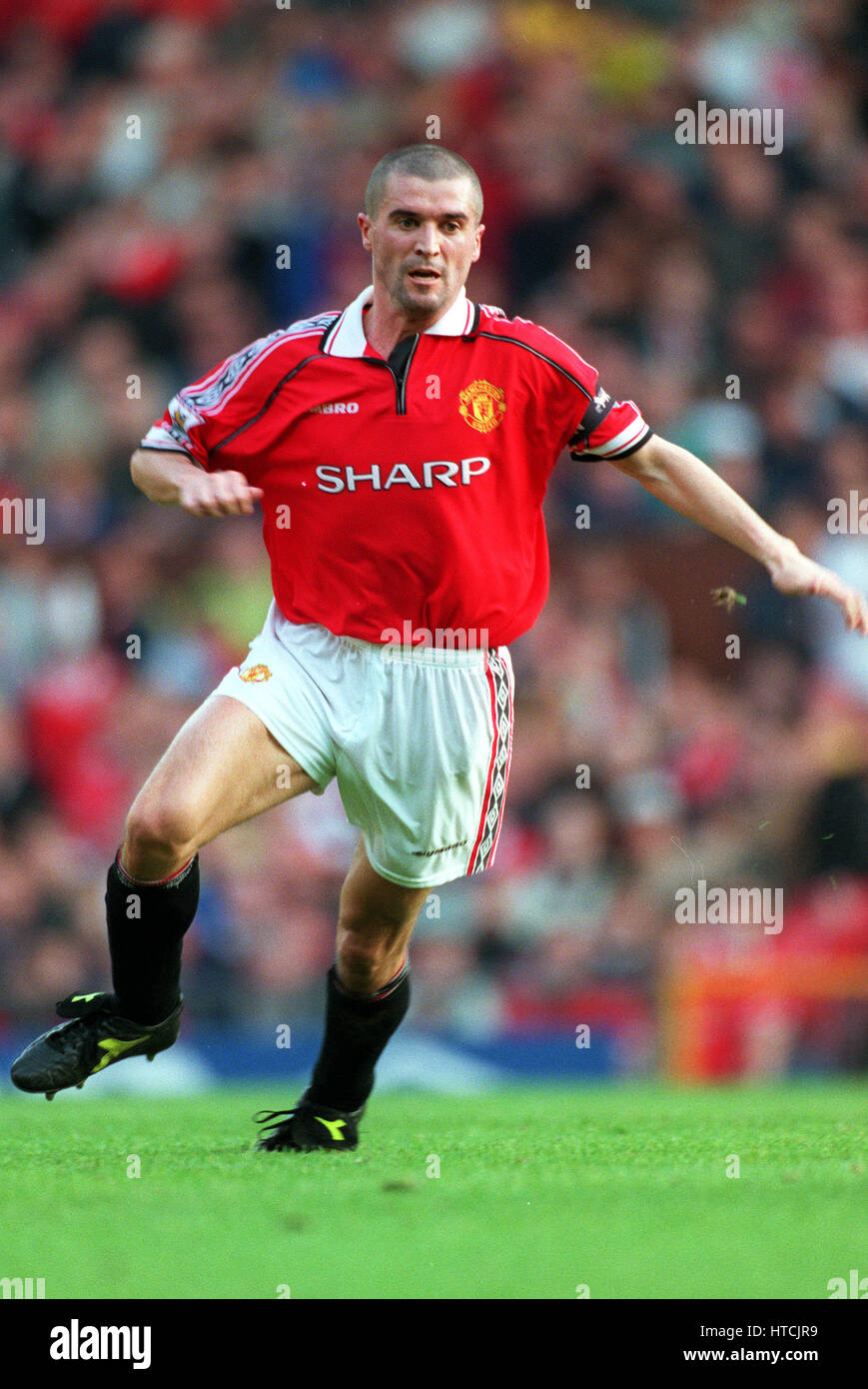 Roy keane manchester united 1999 hi-res stock photography and images ...