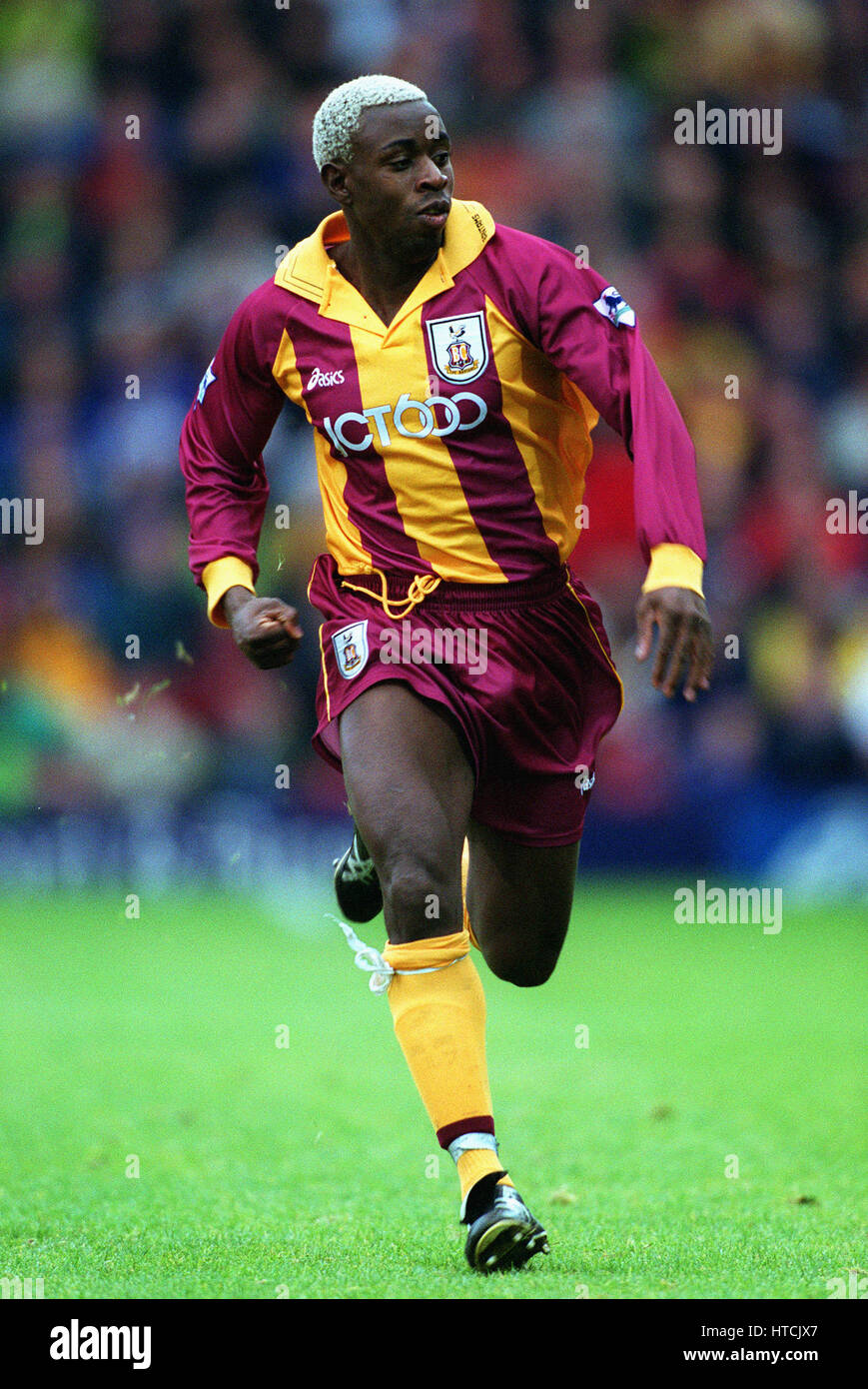 JAMIE LAWRENCE BRADFORD CITY FC 23 October 1999 Stock Photo - Alamy