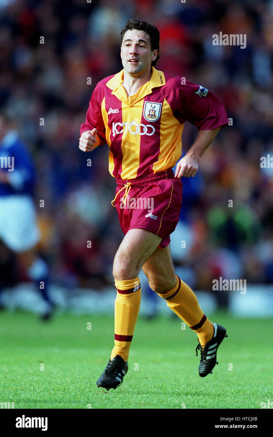 DEAN SAUNDERS BRADFORD CITY FC 23 October 1999 Stock Photo - Alamy