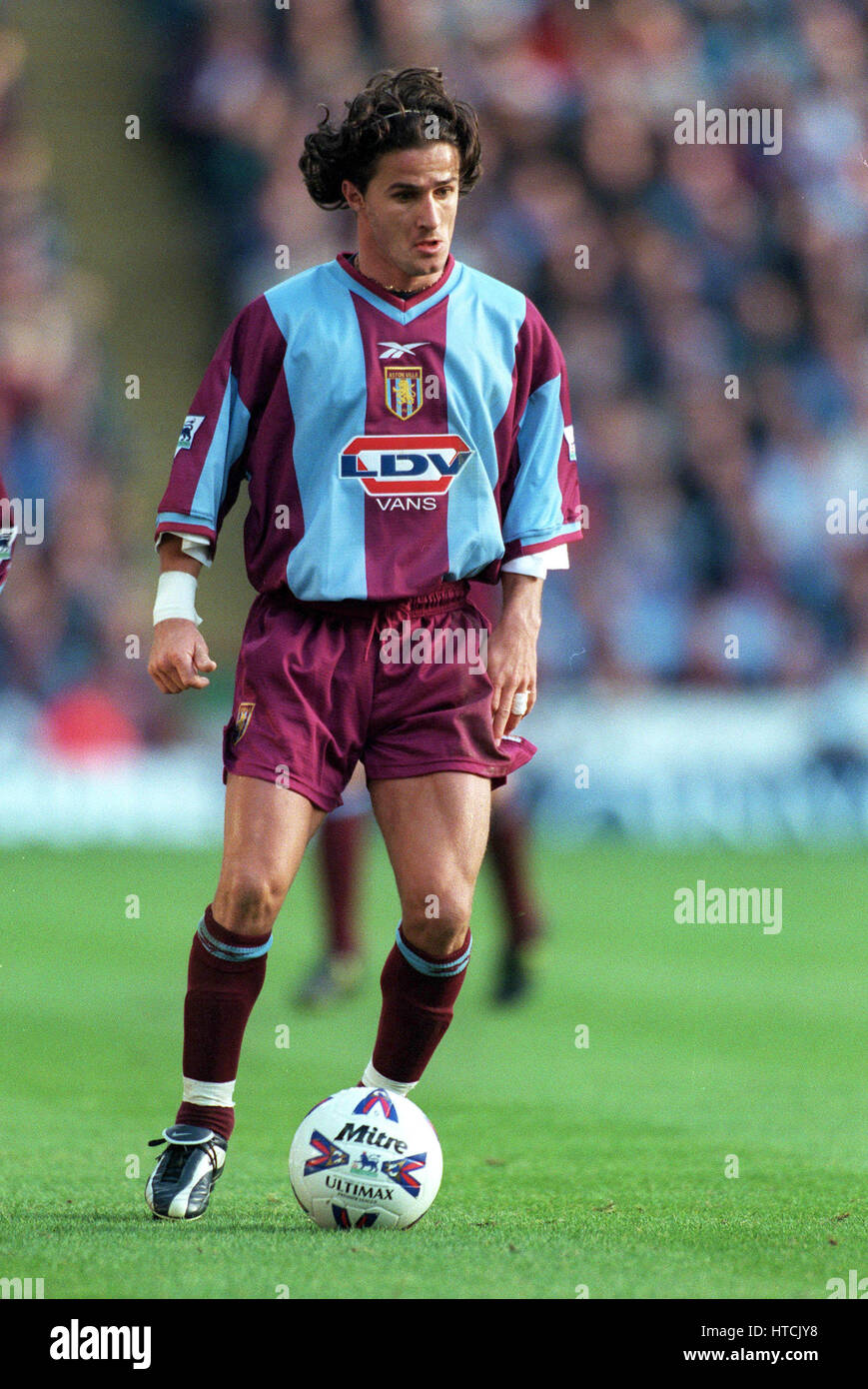 BENITO CARBONE ASTON VILLA FC 23 October 1999 Stock Photo - Alamy