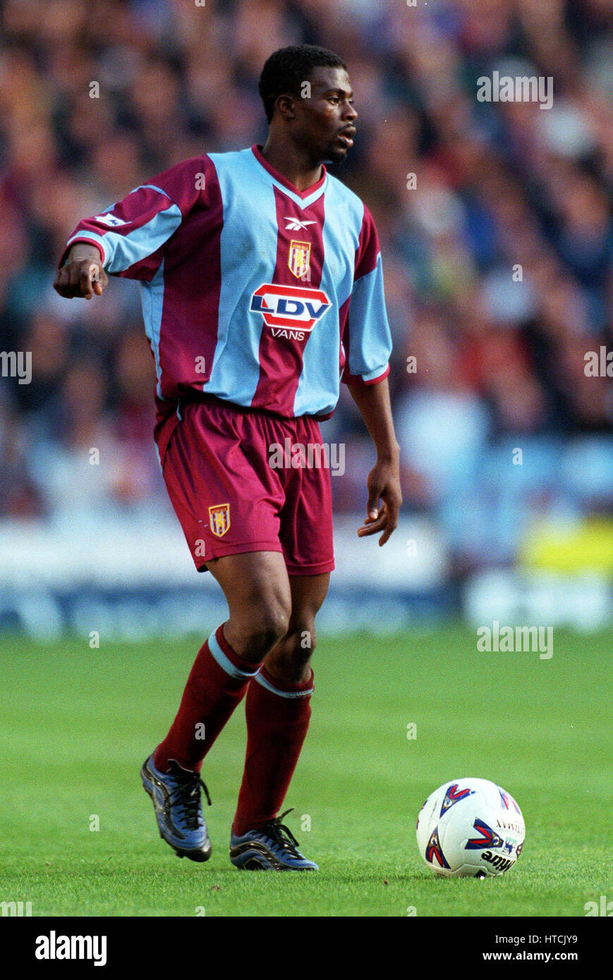 GEORGE BOATENG ASTON VILLA FC 23 October 1999 Stock Photo - Alamy