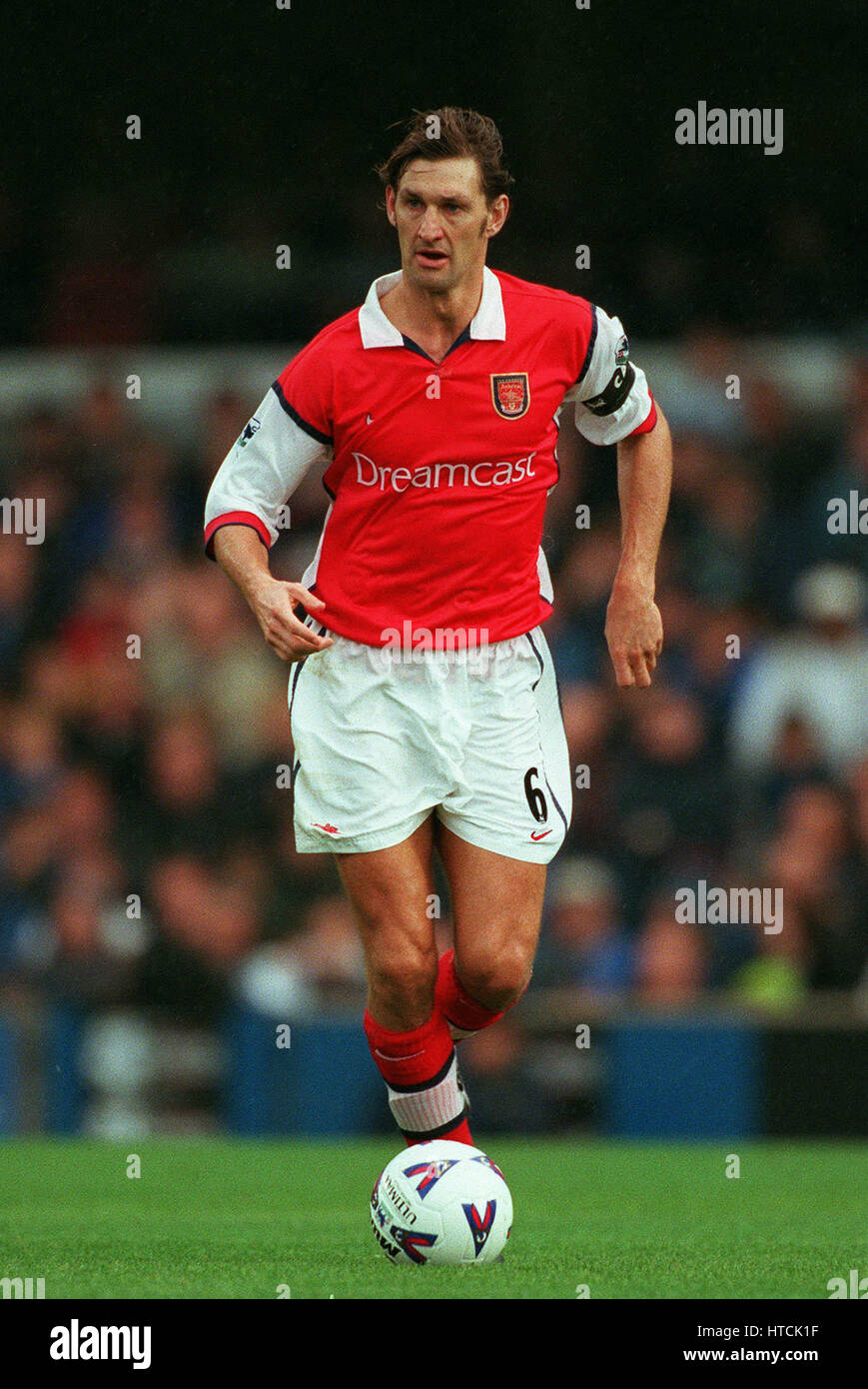 Tony adams arsenal hi-res stock photography and images - Alamy