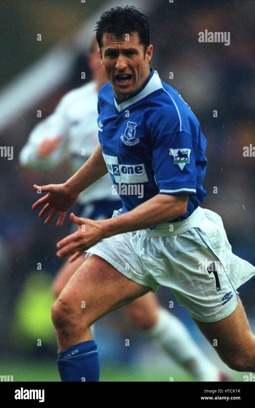 JOHN COLLINS EVERTON FC 24 October 1999 Stock Photo - Alamy