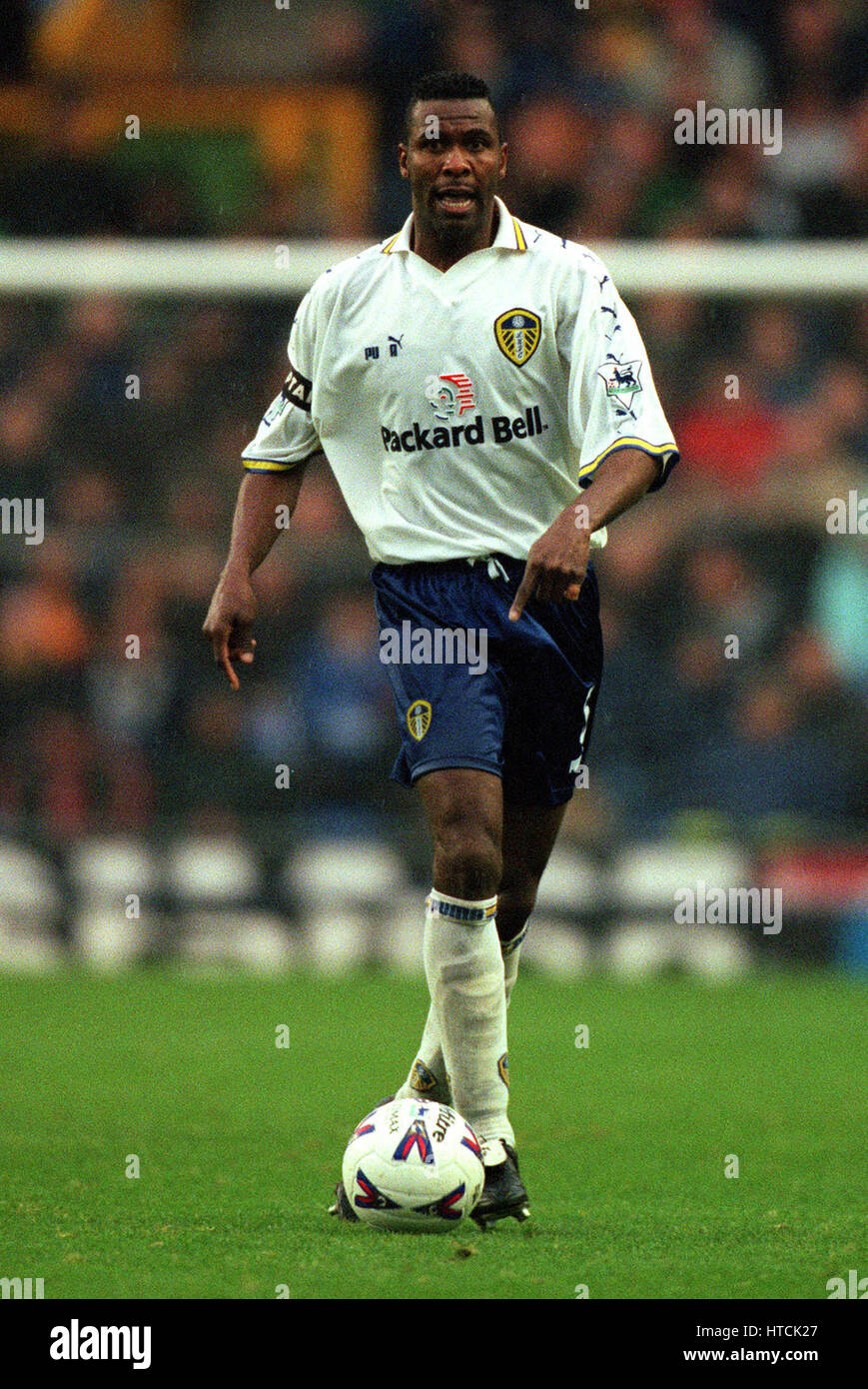 LUCAS RADEBE LEEDS UNITED FC 24 October 1999 Stock Photo - Alamy