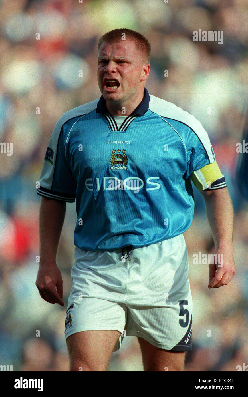 ANDY MORRISON MANCHESTER CITY FC 23 October 1999 Stock Photo - Alamy