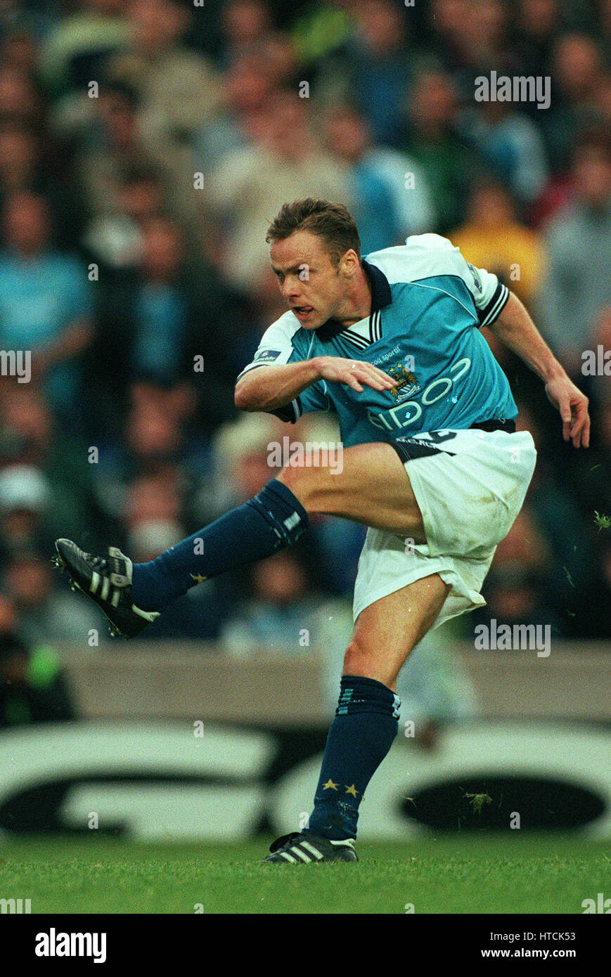 PAUL DICKOV MANCHESTER CITY FC 23 October 1999 Stock Photo - Alamy
