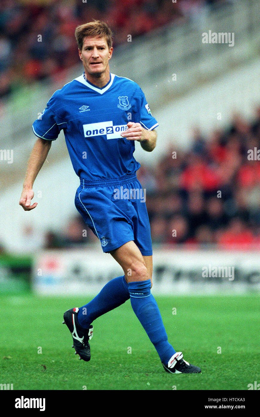 RICHARD GOUGH EVERTON FC 30 October 1999 Stock Photo - Alamy