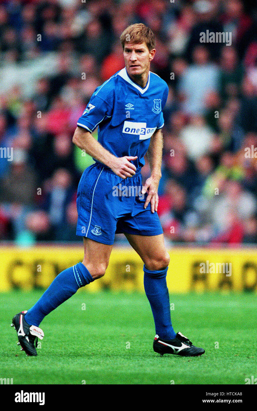 RICHARD GOUGH EVERTON FC 30 October 1999 Stock Photo - Alamy