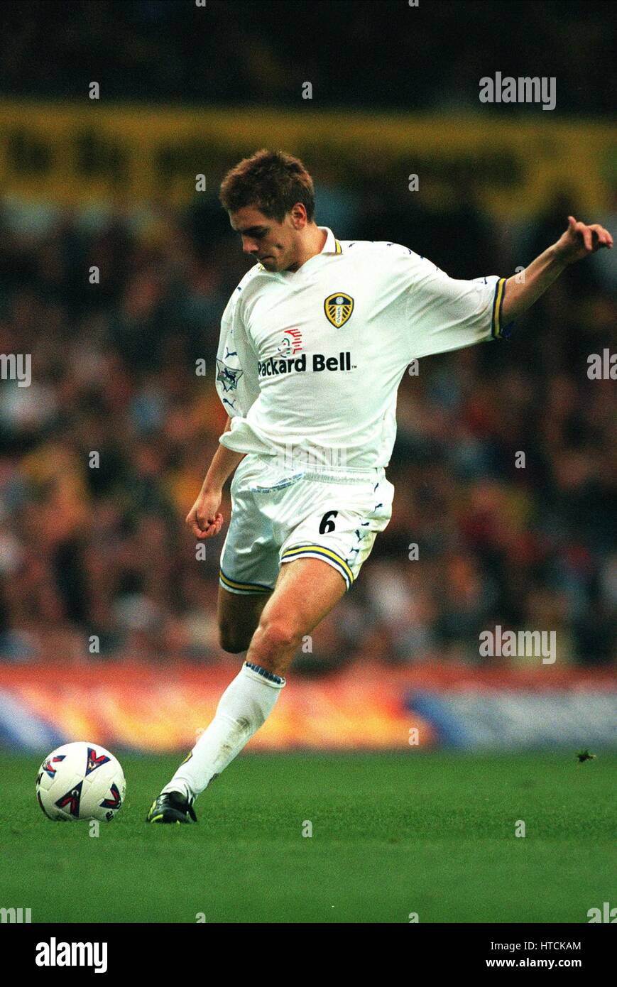 JONATHAN WOODGATE LEEDS UNITED FC 30 October 1999 Stock Photo - Alamy