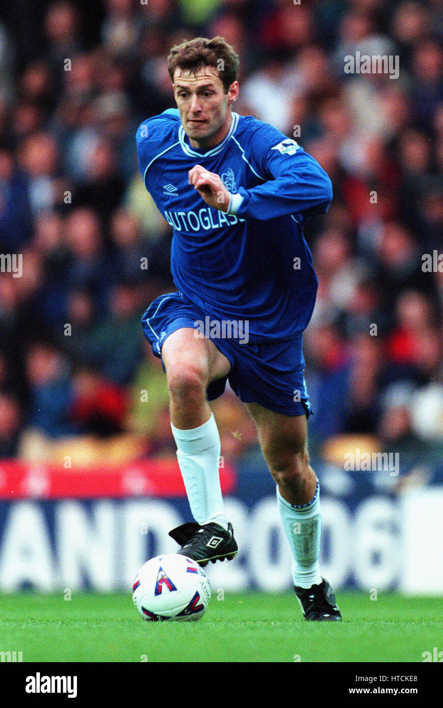 CHRIS SUTTON CHELSEA FC 30 October 1999 Stock Photo - Alamy
