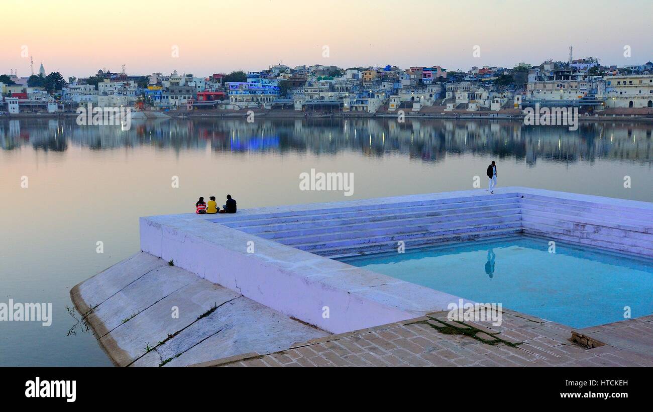 Pushkar Lake and Ghats, India Rajasthan Stock Photo - Alamy