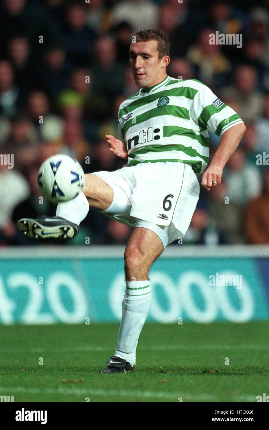 ALAN STUBBS GLASGOW CELTIC FC 30 October 1999 Stock Photo - Alamy