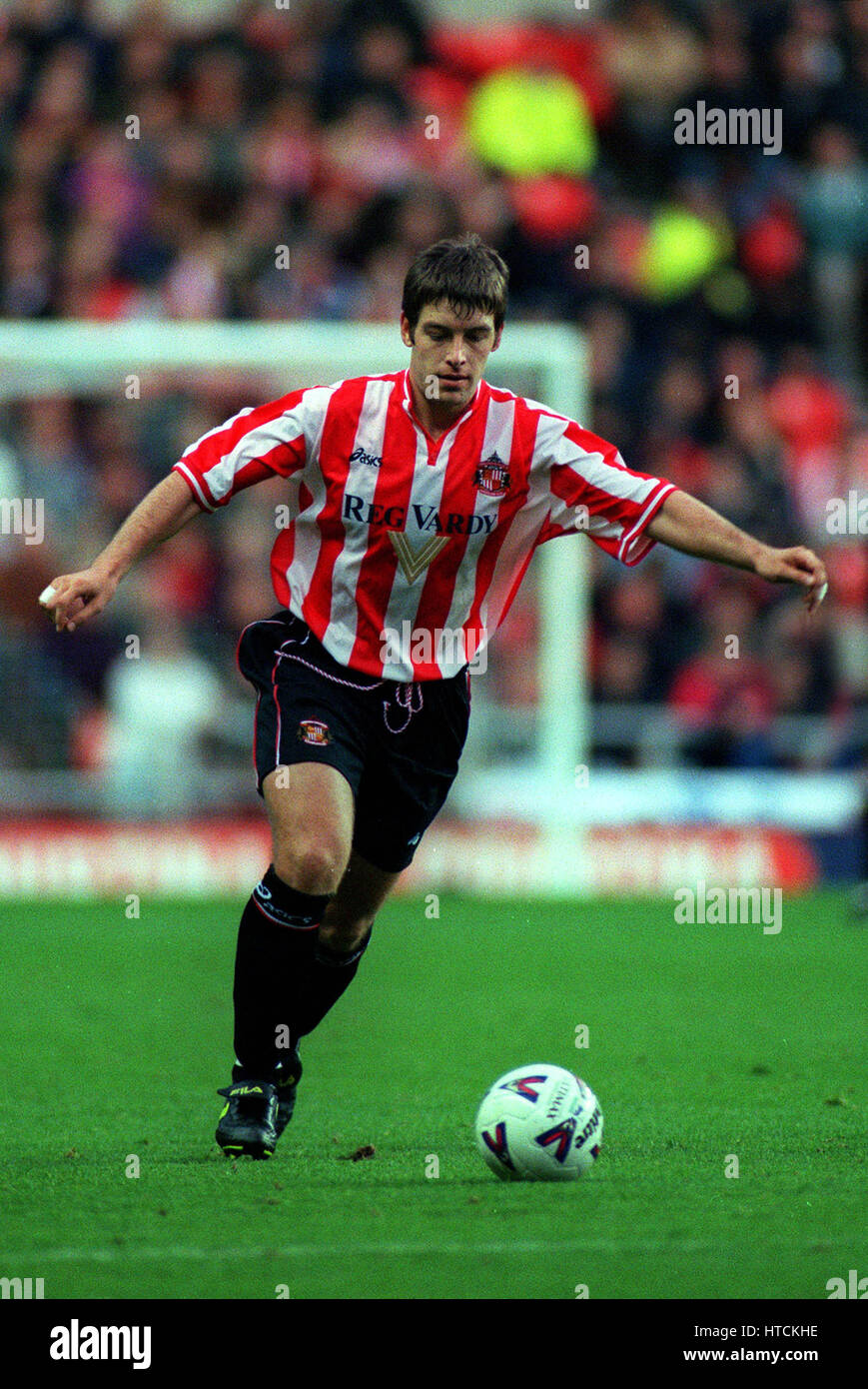 PAUL BUTLER SUNDERLAND FC 31 October 1999 Stock Photo - Alamy
