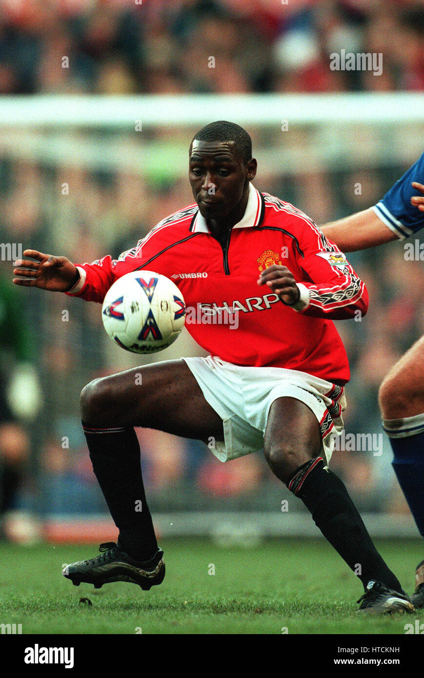 ANDY COLE MANCHESTER UNITED FC 07 November 1999 Stock Photo - Alamy