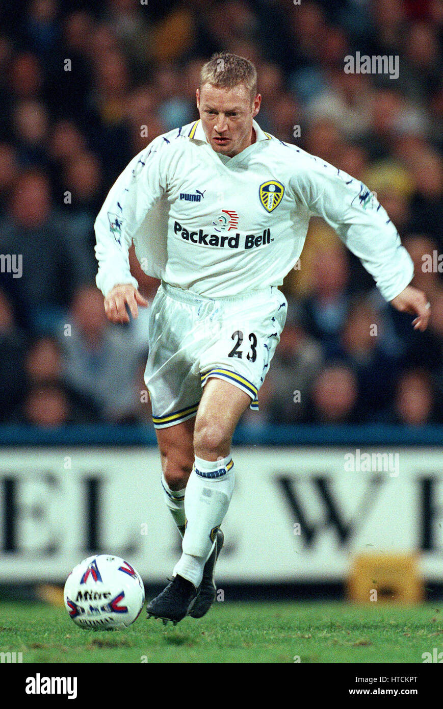 DAVID BATTY LEEDS UNITED FC 09 November 1999 Stock Photo - Alamy