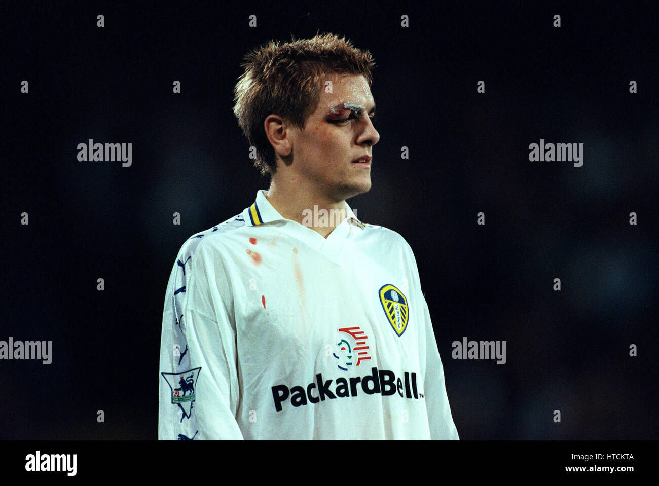 JONATHAN WOODGATE LEEDS UNITED FC 09 November 1999 Stock Photo - Alamy