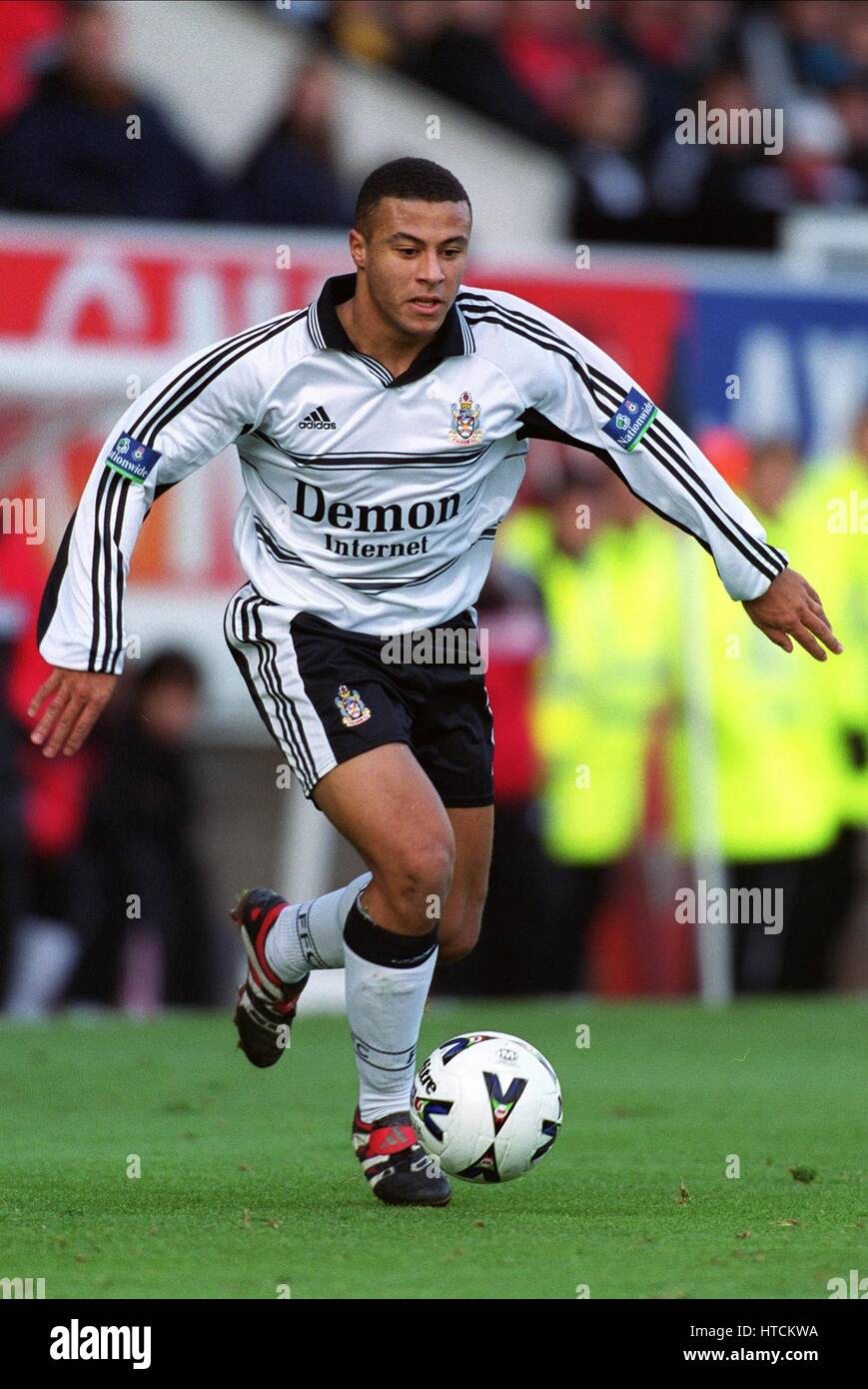 DANNY CADAMARTERI FULHAM FC 10 November 1999 Stock Photo - Alamy