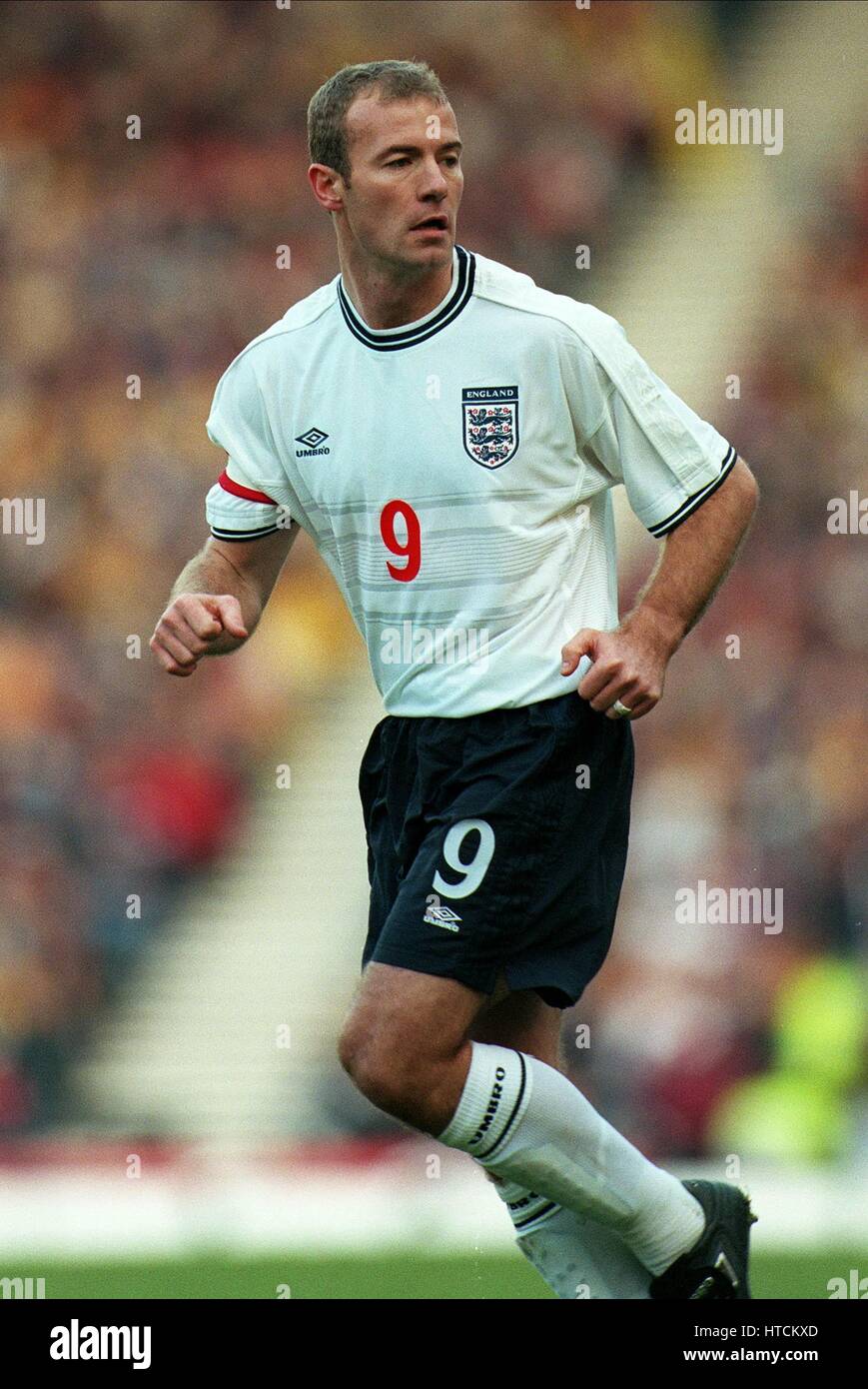ALAN SHEARER ENGLAND & NEWCASTLE UNITED FC 13 November 1999 Stock Photo ...