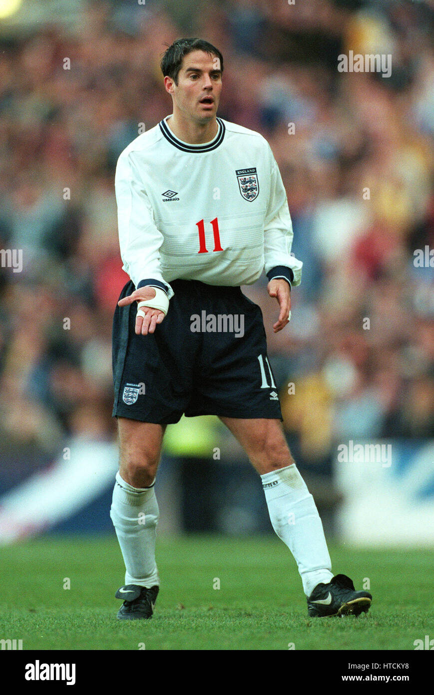 JAMIE REDKNAPP ENGLAND & LIVERPOOL FC 13 November 1999 Stock Photo - Alamy