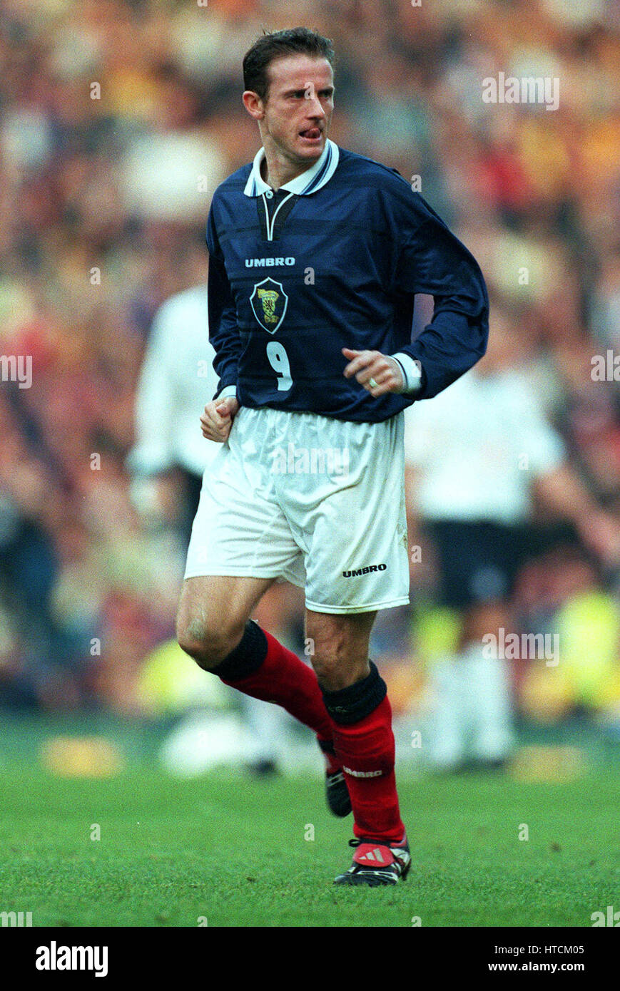 KEVIN GALLACHER SCOTLAND & NEWCASTLE UNITED FC 13 November 1999 Stock ...