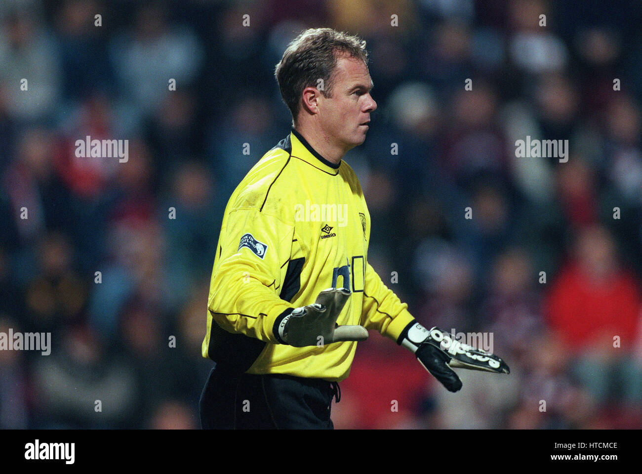 JONATHAN GOULD GLASGOW CELTIC FC 20 November 1999 Stock Photo - Alamy