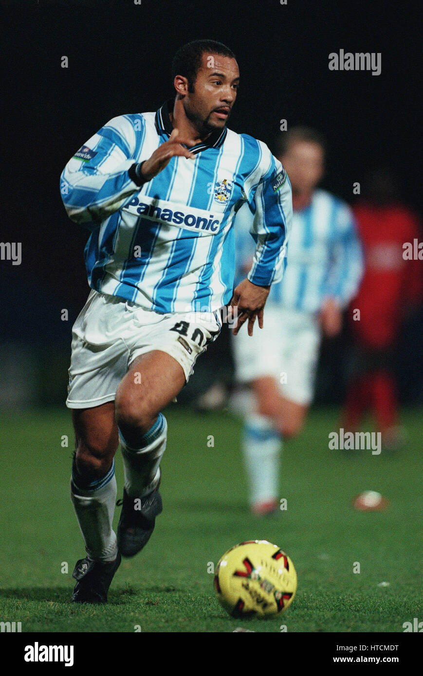 DEAN GORRE HUDDERSFIELD TOWN FC 30 November 1999 Stock Photo - Alamy