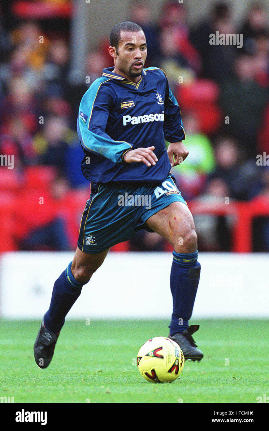 DEAN GORRE HUDDERSFIELD TOWN FC 21 November 1999 Stock Photo - Alamy