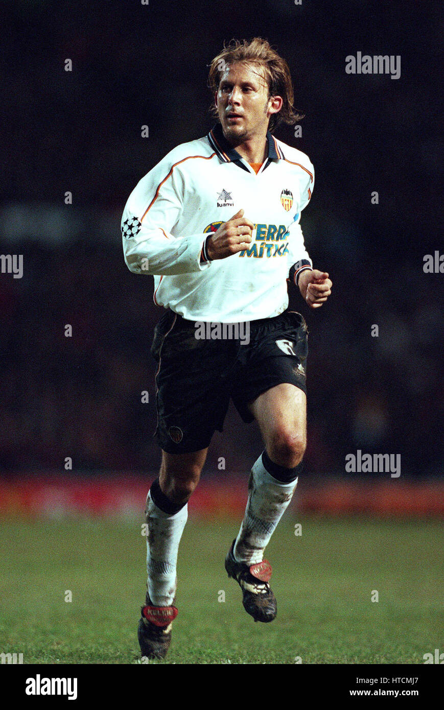 MENDIETA VALENCIA CF 08 December 1999 Stock Photo - Alamy