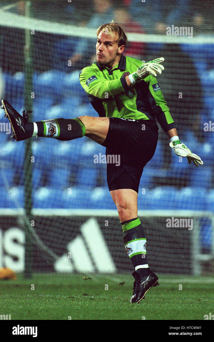 MICHAEL OAKES WOLVERHAMPTON WANDERERS FC 11 December 1999 Stock Photo ...