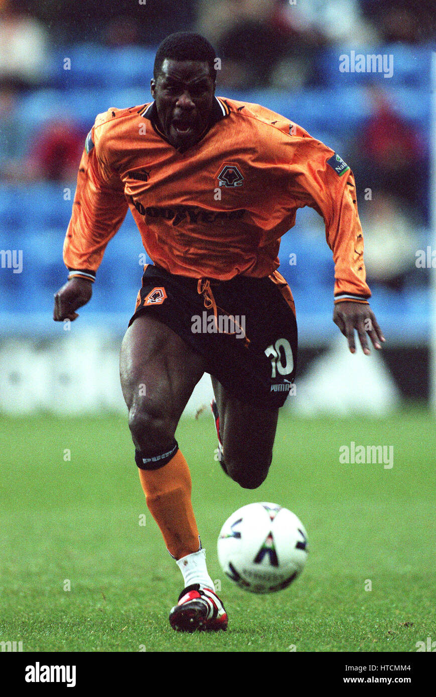 ADE AKINBIYI WOLVERHAMPTON WANDERERS FC 11 December 1999 Stock Photo ...