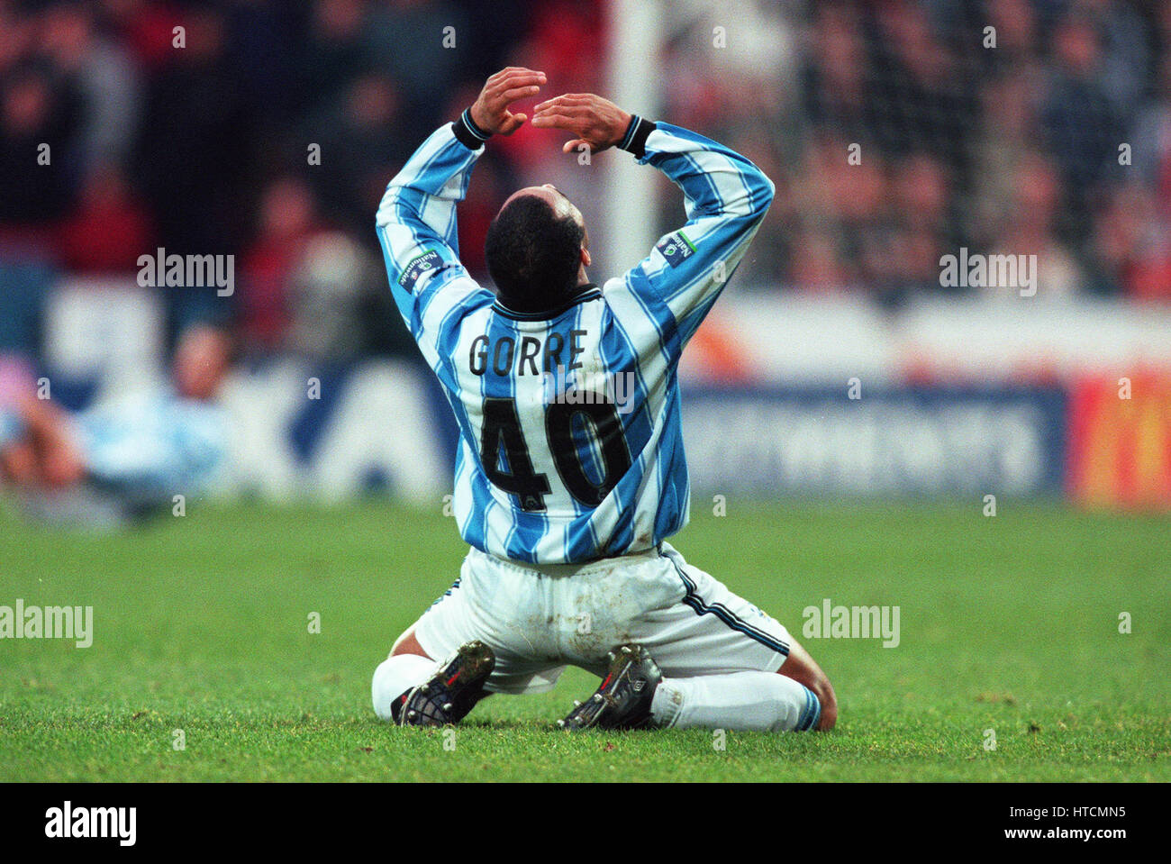 DEAN GORRE HUDDERSFIELD TOWN FC 12 December 1999 Stock Photo - Alamy