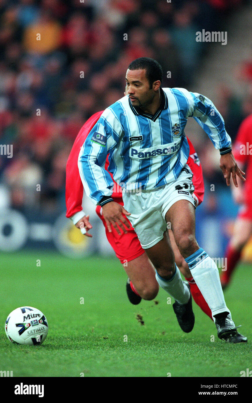 DEAN GORRE HUDDERSFIELD TOWN FC 12 December 1999 Stock Photo - Alamy