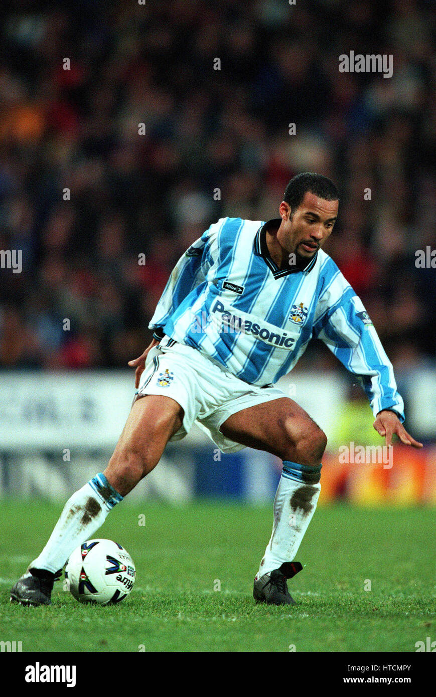 DEAN GORRE HUDDERSFIELD TOWN FC 12 December 1999 Stock Photo - Alamy