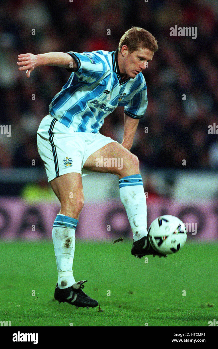CRAIG ARMSTRONG HUDDERSFIELD TOWN FC 12 December 1999 Stock Photo - Alamy