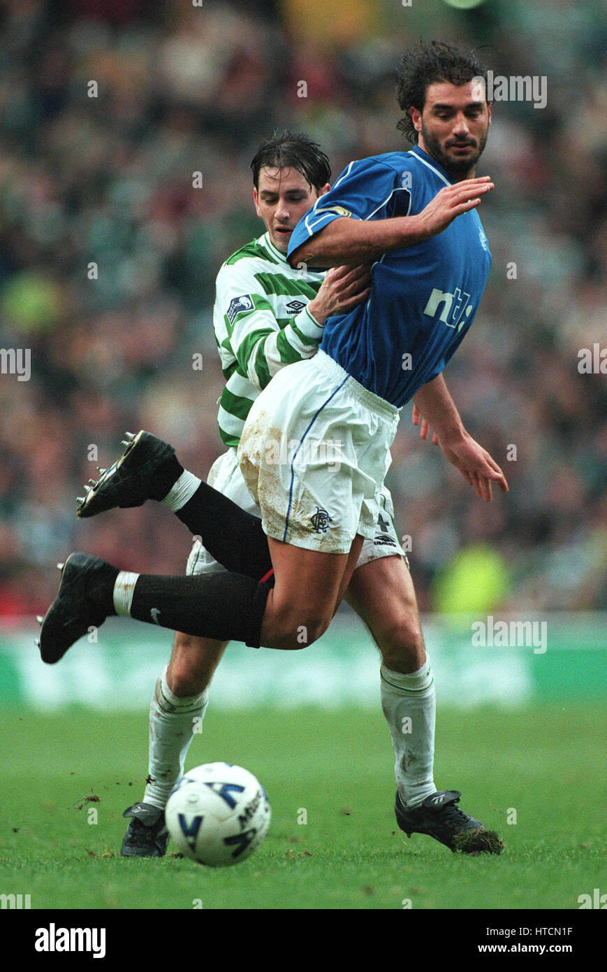 JACKIE MCNAMARA & AMORUSO CELTIC V RANGERS 27 December 1999 Stock Photo ...