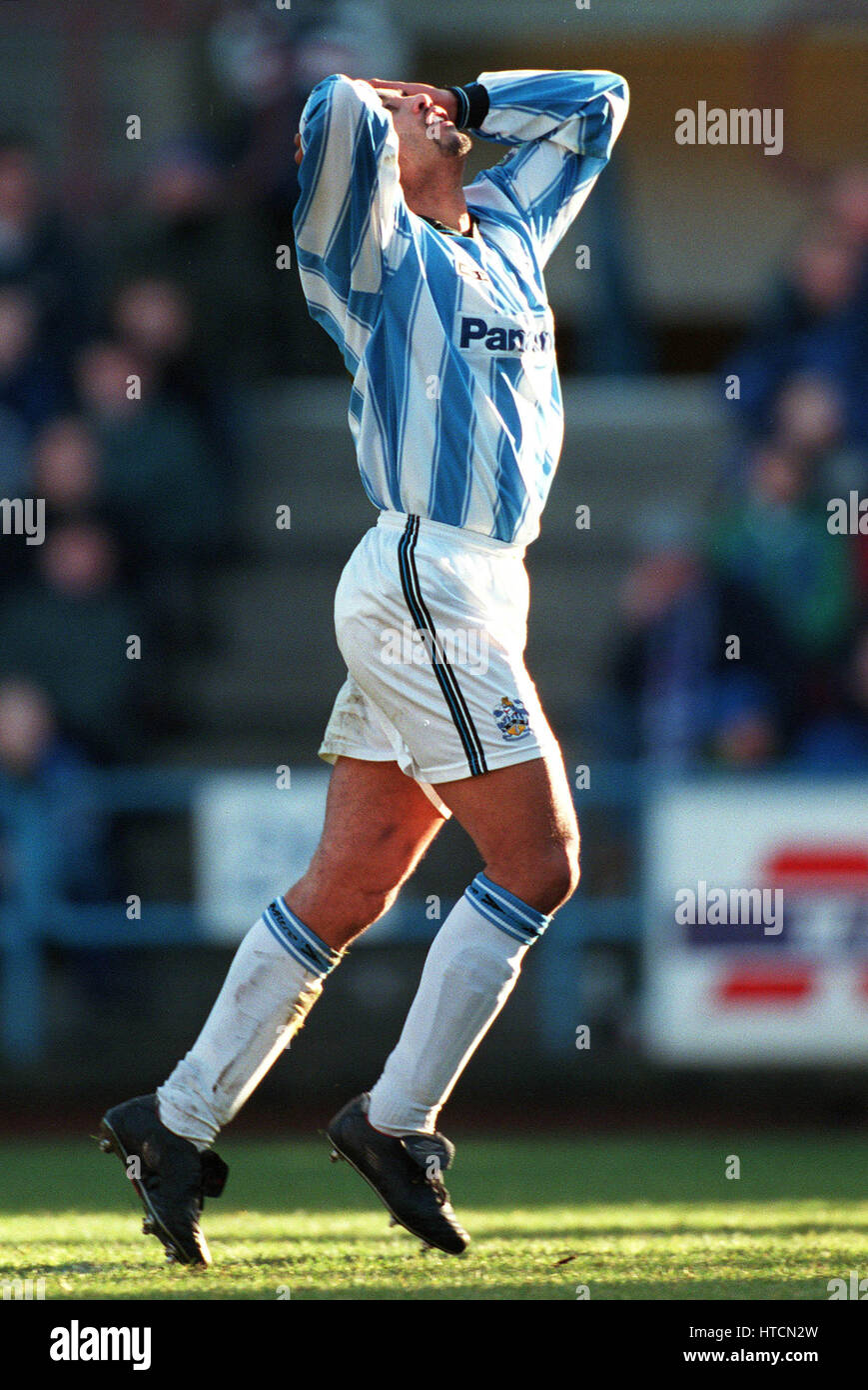 DEAN GORRE HUDDERSFIELD TOWN FC 28 December 1999 Stock Photo - Alamy