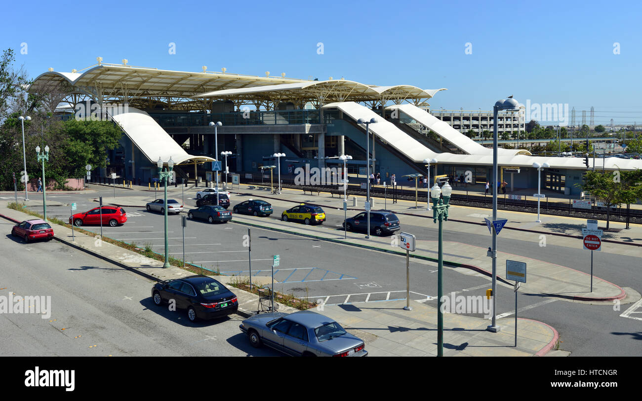 Millbrae BART and Caltrain station, Millbrae, California Stock Photo ...