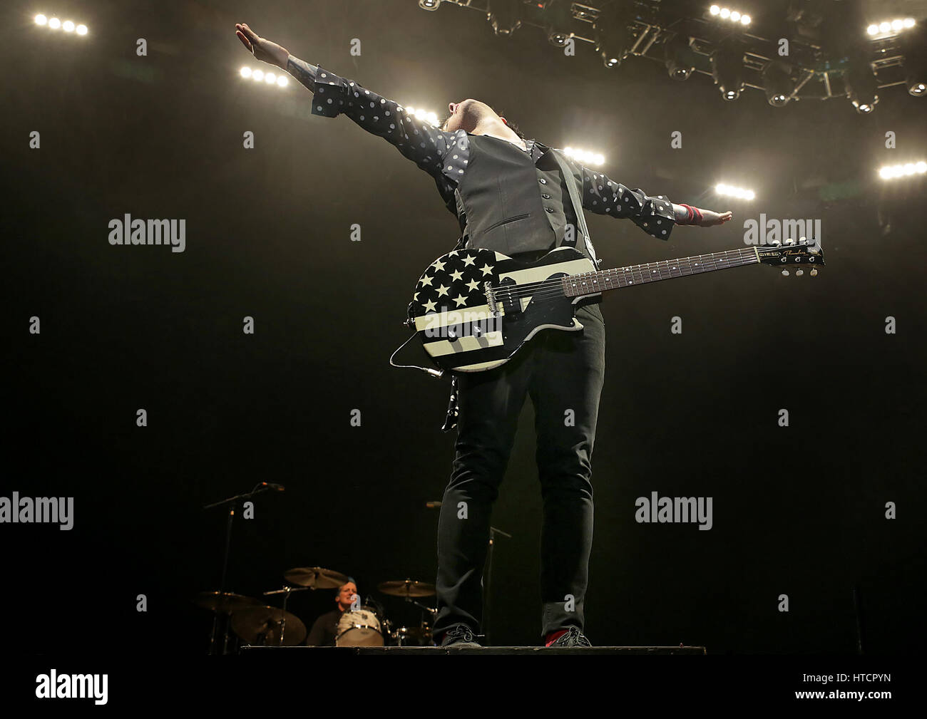 Green Day Performing at Manchester Arena Featuring: Green Day, Billie ...