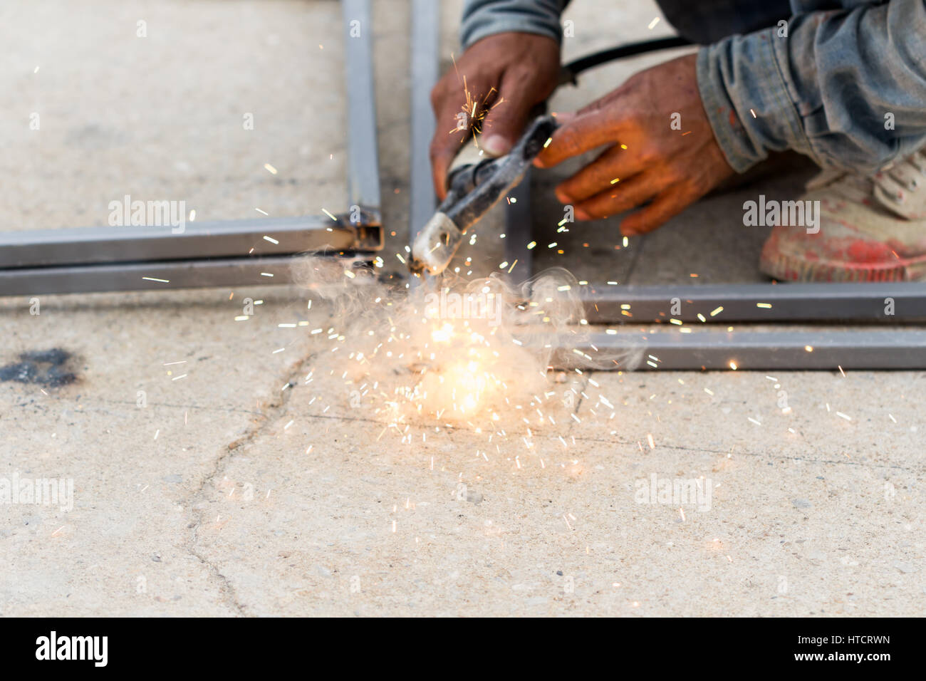 Structural steel fire protection hi-res stock photography and images ...