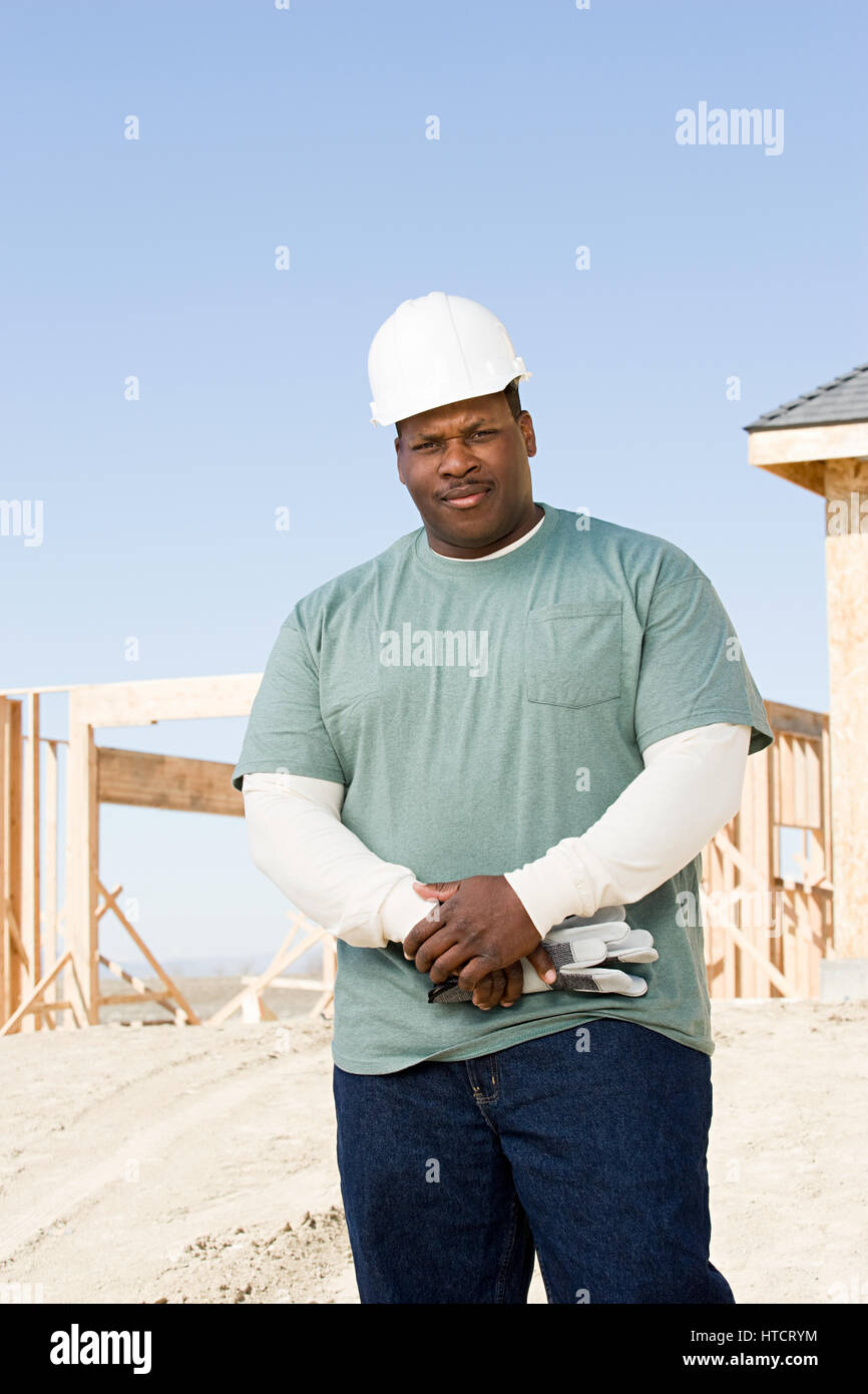 Portrait of a builder Stock Photo - Alamy