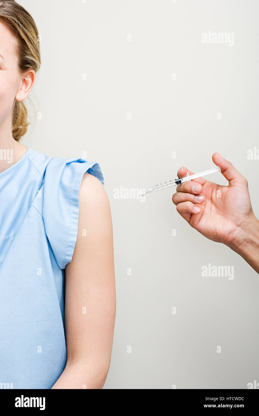 Patient having injection Stock Photo - Alamy