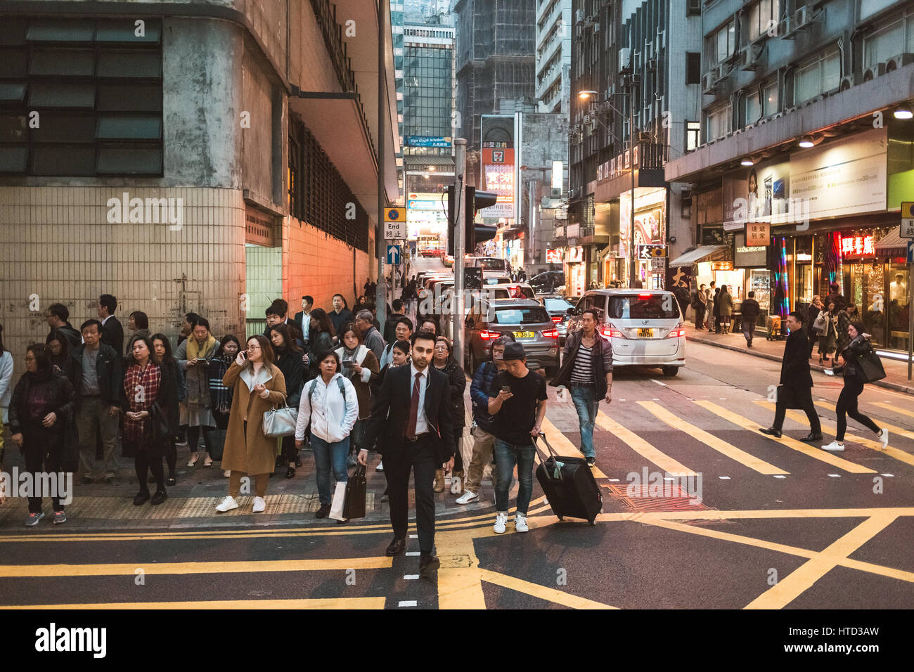 Crowded Hong Kong Central Street after work Stock Photo - Alamy