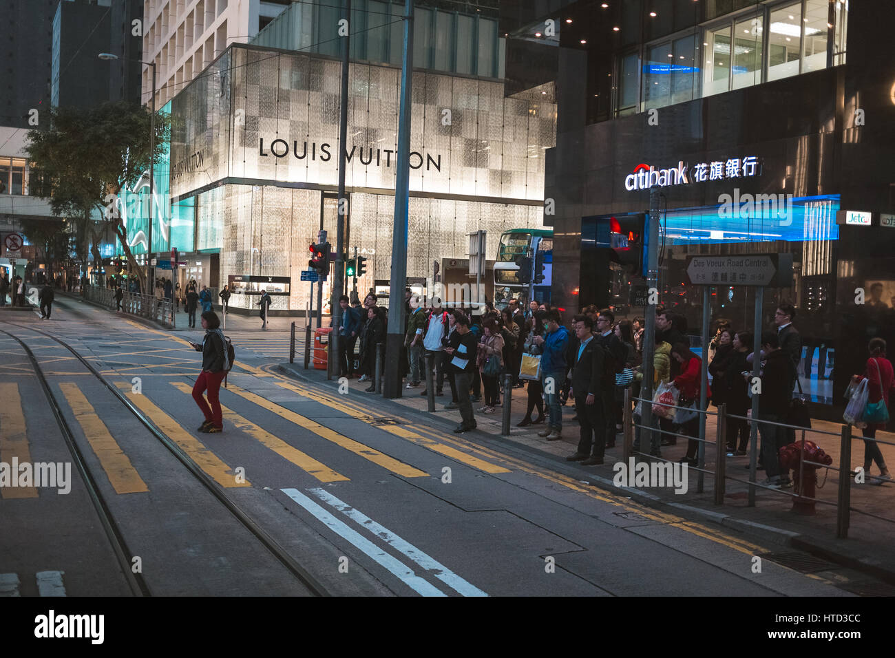 Crowded Hong Kong Central Street after work Stock Photo - Alamy