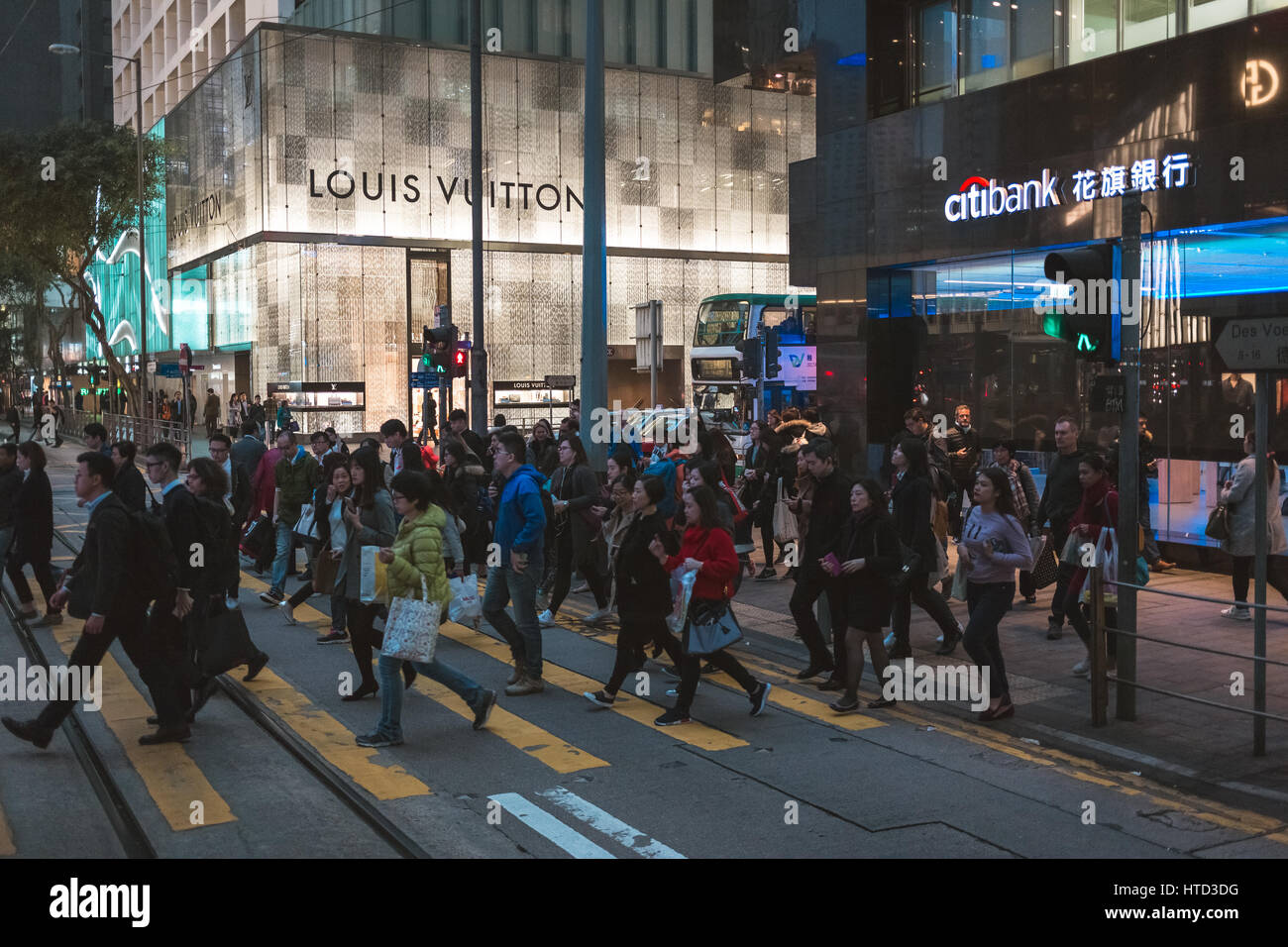 Crowded Hong Kong Central Street after work Stock Photo - Alamy